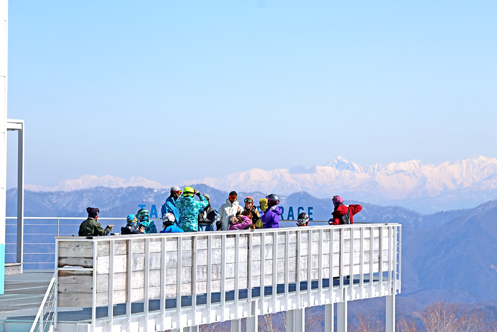 beach cafe TAKASU TERRACE（タカステラス） ｜ 高鷲スノーパーク